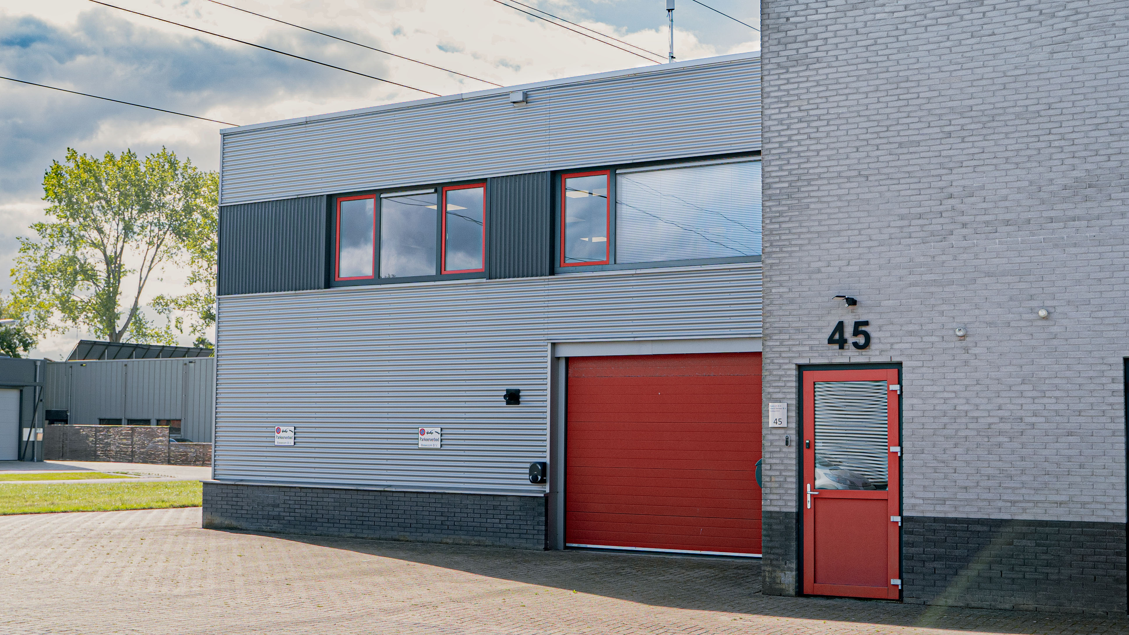 BaseCom: Mobile Connectivity Experts Since 2004